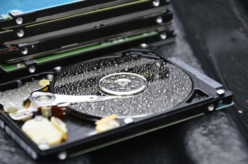 2.5-inch Spinning Disk Type Hard Drive Images are Still Commonly Used ...