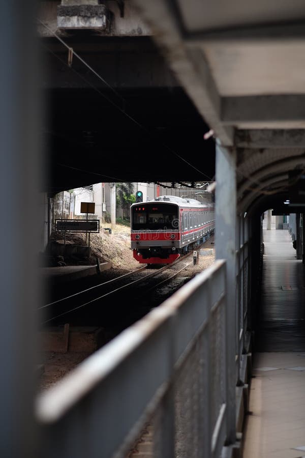 Incoming! editorial photography. Image of busy, station - 262334097