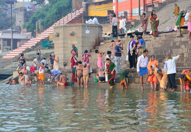 Incrediable India, Indian People Washing and Bathing in the Ganges ...