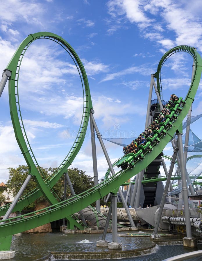 The Incredible Hulk Coaster Editorial Photo - Image of danger, green ...