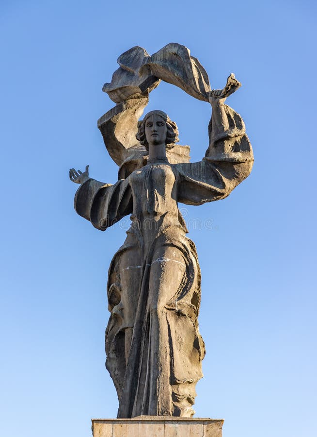 Independence Monument in Iasi Stock Photo - Image of flag, iaei: 263953070