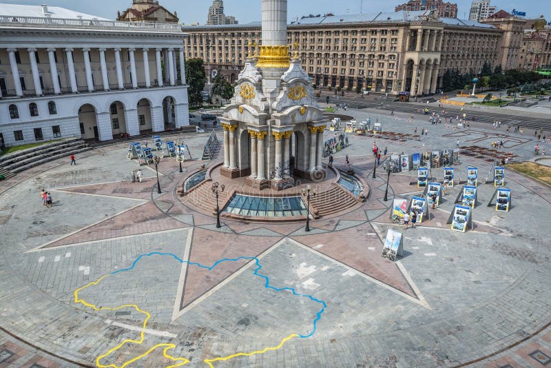 Independence Monument in Kyiv, Ukraine Editorial Photography - Image of ...