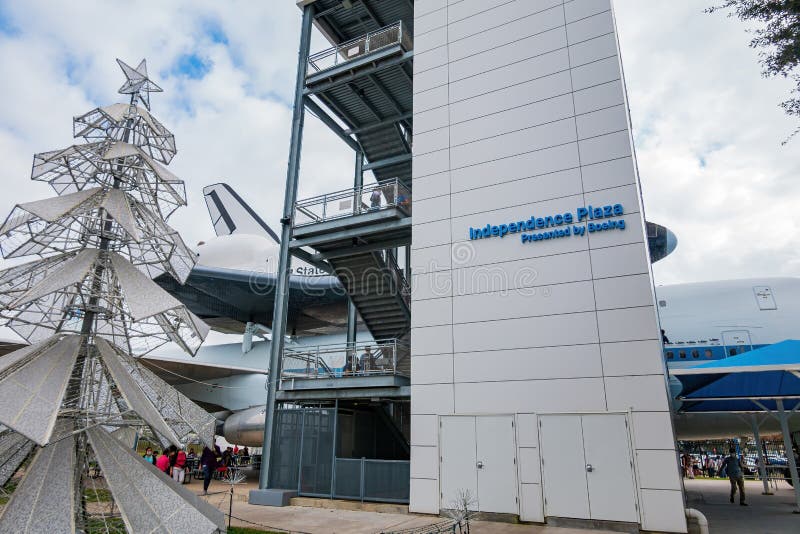 Independence Plaza at Space Center Houston Editorial Photo - Image of ...
