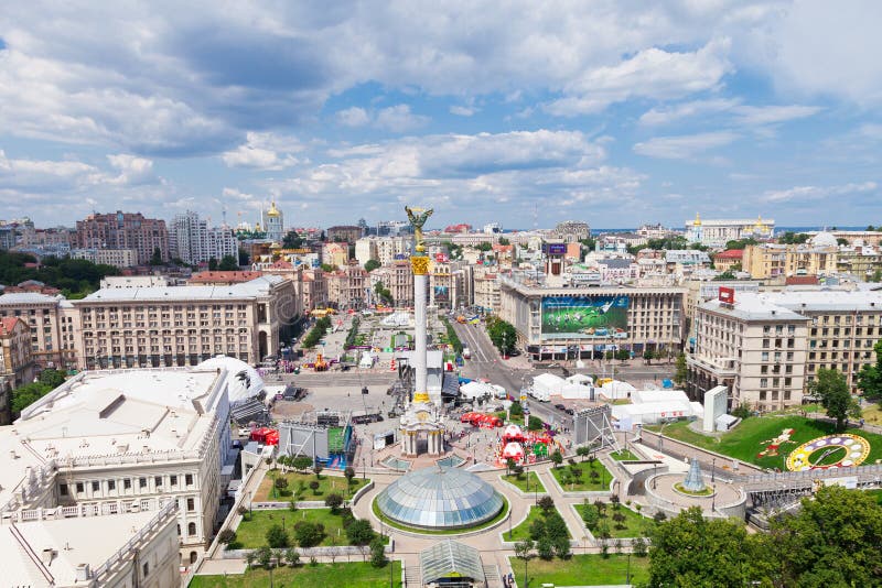 Independence Square of Kiev, Ukraine Editorial Image - Image of center ...