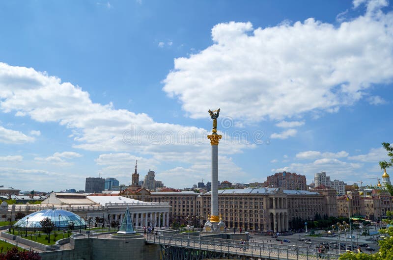 Independence Square in Kyiv Stock Image - Image of monument, maidan ...