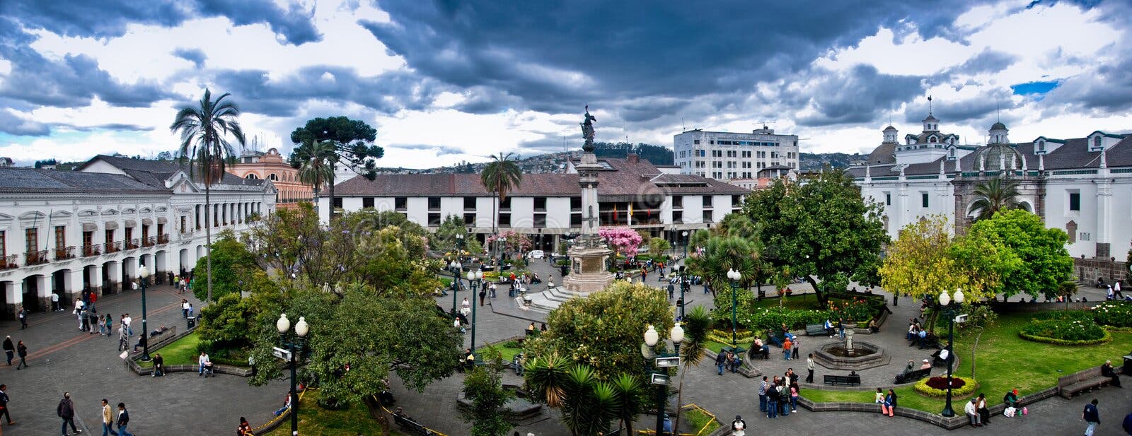 Independence Square in Quito Editorial Stock Image - Image of outdoor ...