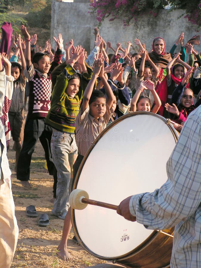 India children editorial stock image. Image of hands - 25017884