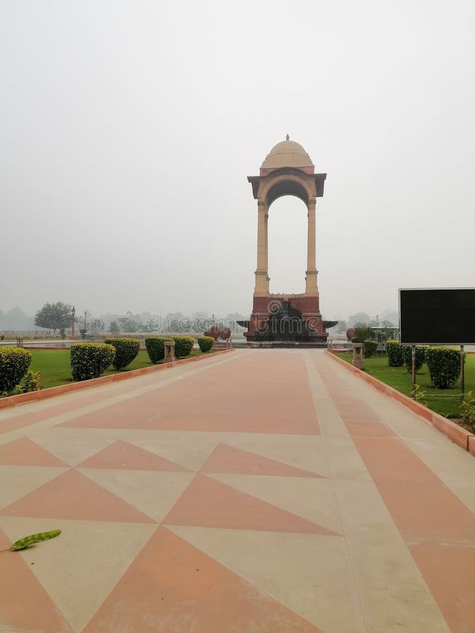 India gate side view stock photo. Image of temple, city - 182580910