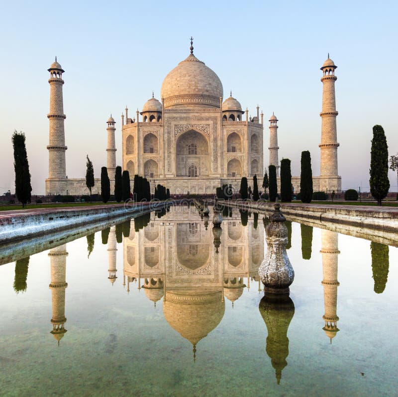 India mahal taj fotografering för bildbyråer. Bild av hinduism - 140716111