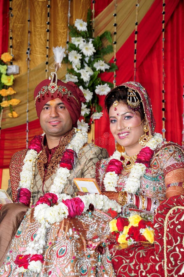 Indian bride and groom stock photo. Image of jewellery - 27803042