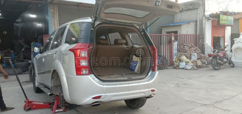 Indian Car Getting Servicing Work Inaya Service Centre of of Same Model ...