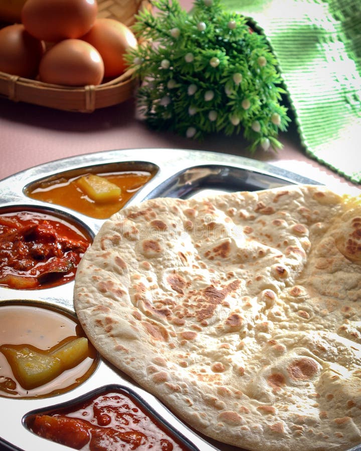 6,912 Indian Chicken Curry Naan Stock Photos - Free & Royalty-Free ...