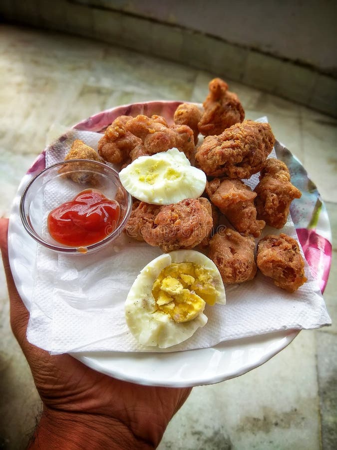 Chicken Pakora in Round Pan Stock Image - Image of delicious, healthy ...