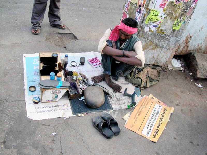 Indian Cobbler Working on Street Editorial Stock Image - Image of road ...