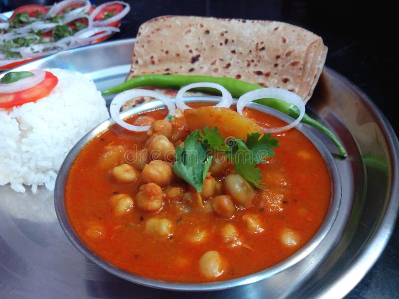 Maa Chole Ki Dal with Paratha Stock Image - Image of food, tomato: 36910291