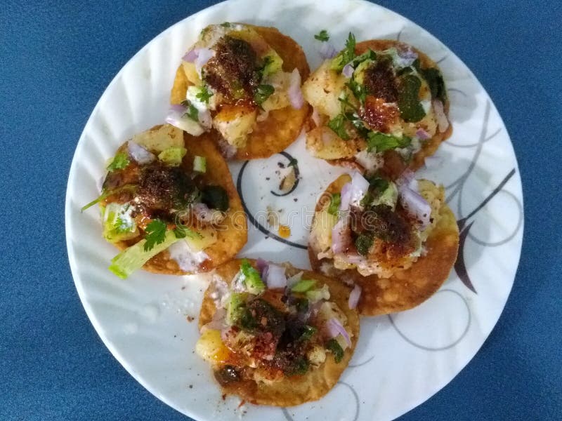 Indian Food Spicy Doi Papri Chat Stock Photo - Image of fish, lunch ...