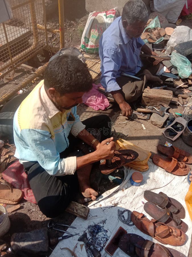 Indian Footwear maker editorial image. Image of child - 210174785