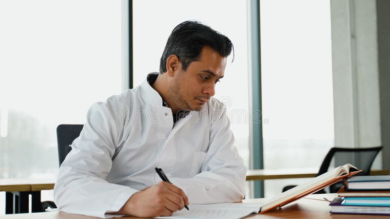 Repairing Broken Semi Truck Tractor Engine. Indian Trucks Mechanic ...