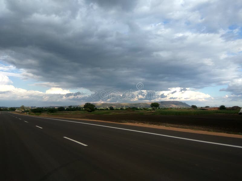 Indian highway stock image. Image of indian, drive, nature - 176613733