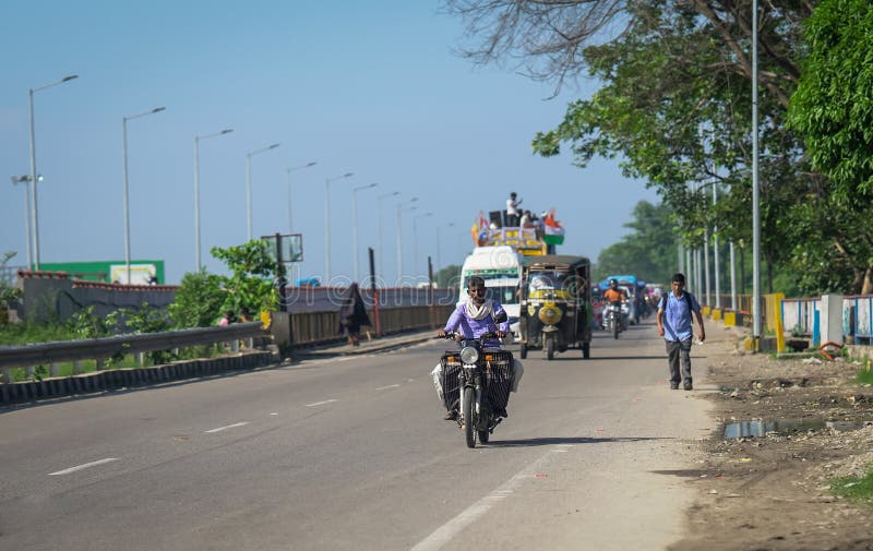 Indian Highway Road and People Driving Vehicle Image Editorial Stock ...