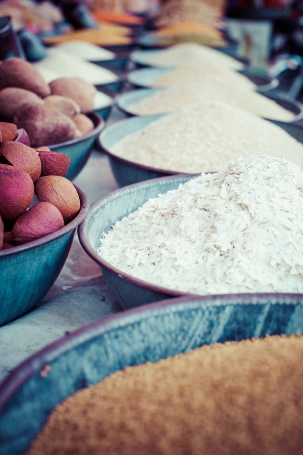 Indian Marketstall Selling Ingredients Stock Photo - Image of colorful ...