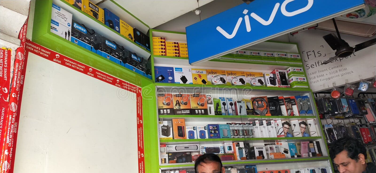 Mobile shop editorial stock image. Image of goods, vehicle - 44785994