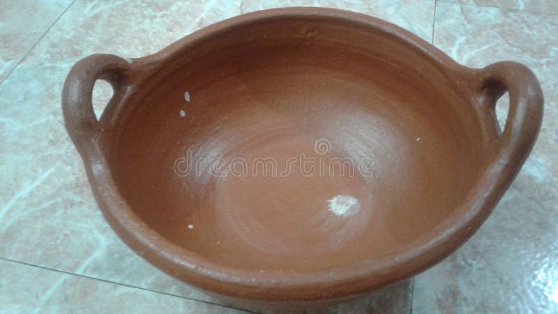 Clay pot vessel stock image. Image of vessel, indian - 123511609