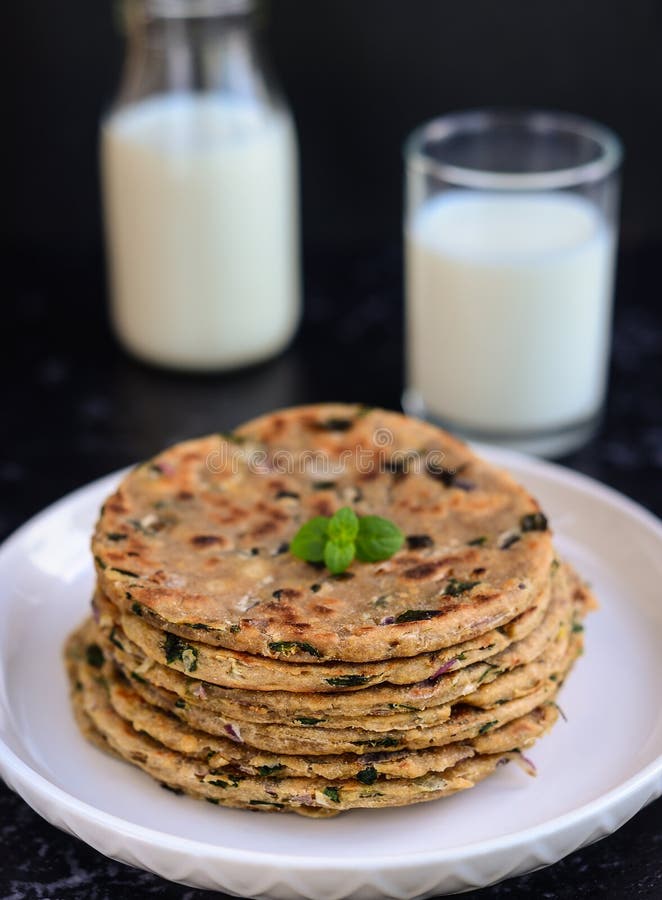 Indian Parantha (stuffed Indian Bread) Stock Photo - Image of round ...