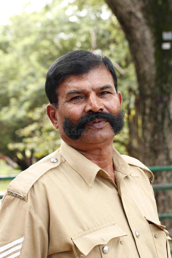 Indian policeman editorial photography. Image of kakhi - 20733962