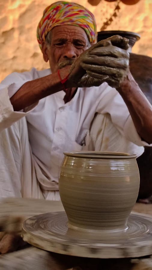 Indian Potter at Work. Handwork Craft from Shilpagram, Udaipur ...