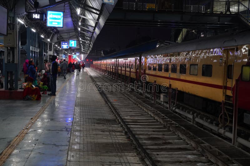 Indian Railways Train on Platform Images Editorial Image - Image of ...