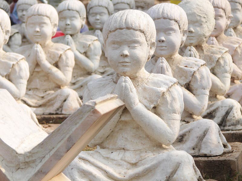 Indian Traditional Student Sculpture Stock Photos - Free & Royalty-Free ...