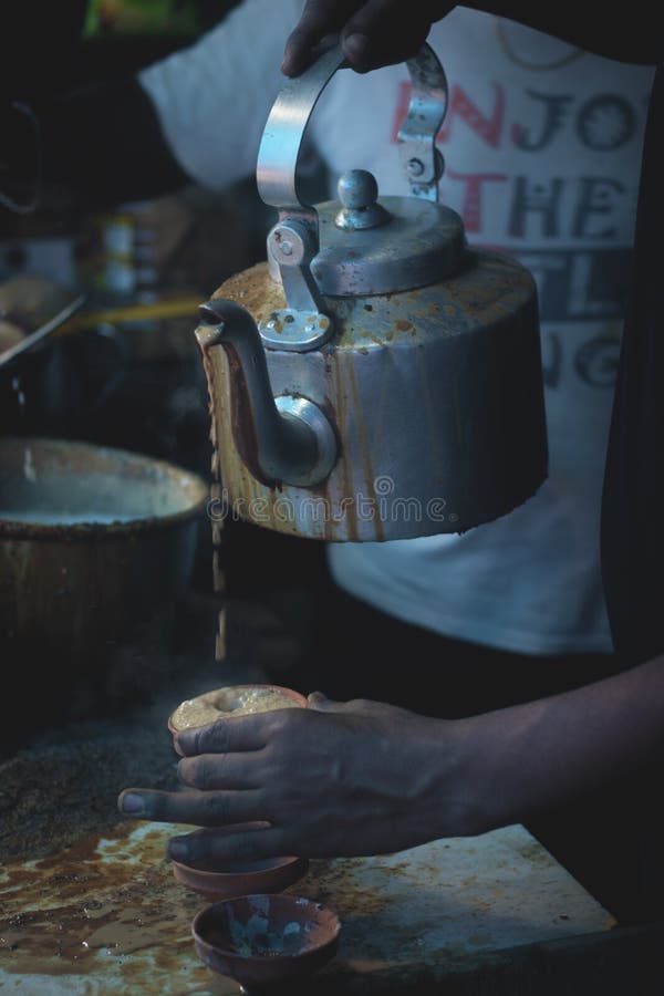 Indian Traditionally Tea Making Process in a Road Side Tea Stall. Stock ...