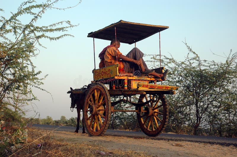 Indian Transportation editorial photography. Image of town - 26713897