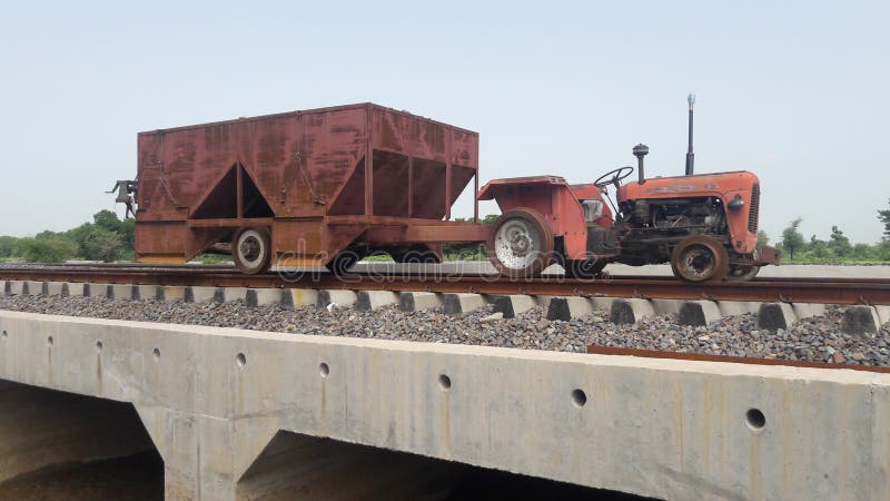 Indian Trator Train on Patri Editorial Stock Image - Image of ptari ...