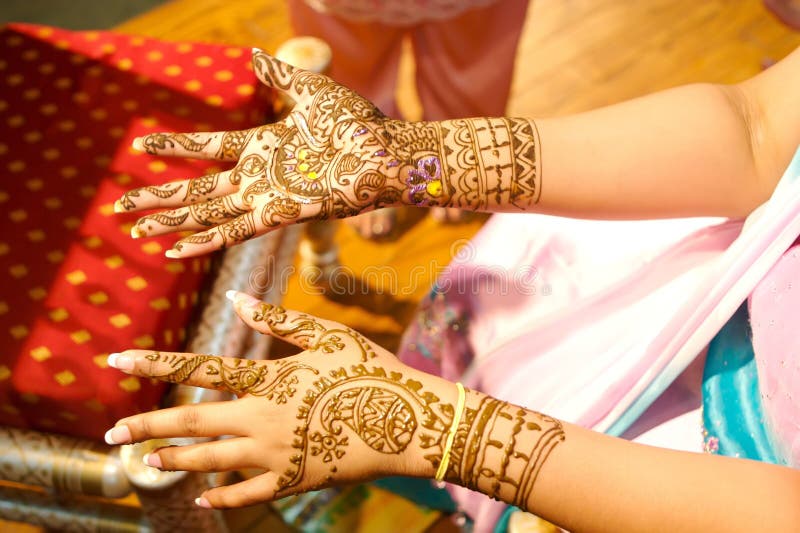 Indian Wedding Bride Getting Henna Applied Stock Photo - Image of ...