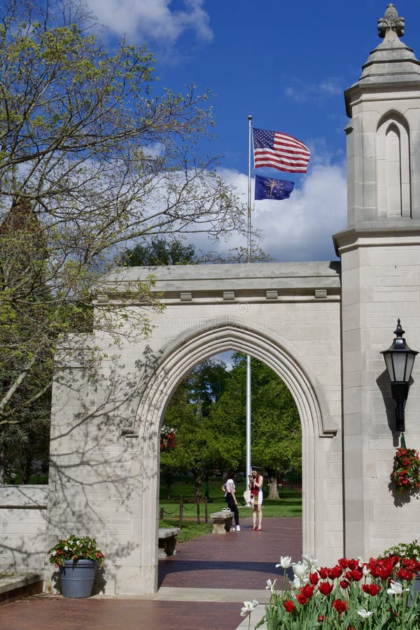 Indiana-Univ-Sample-Gate_847915.CR2 Editorial Photo - Image of ...