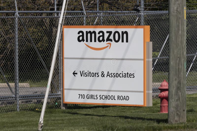 Amazon.com Fulfillment Center Editorial Photography - Image of amzn ...