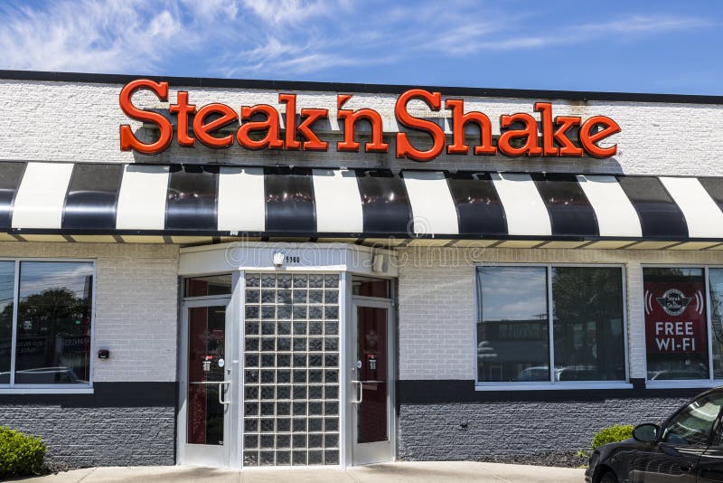 Indianapolis - Circa June 2017: Steak `n Shake Retail Fast Casual ... Indianapolis - Circa June 2017: Steak `n Shake Retail Fast Casual ...