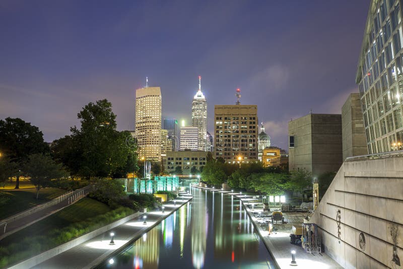 Indianapolis, Indiana, Monumentos Dos EUA E Skyline Imagem de Stock ...
