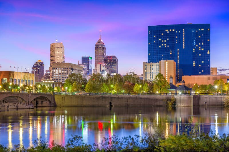 Skyline De Indianapolis, Indiana, EUA Foto de Stock - Imagem de cena ...