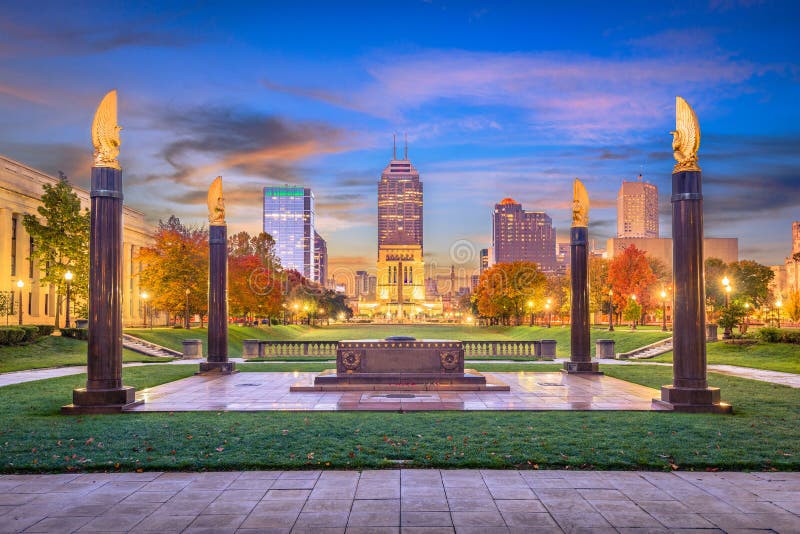 Indianapolis, Indiana, EUA No Centro Do Parque Imagem de Stock - Imagem ...