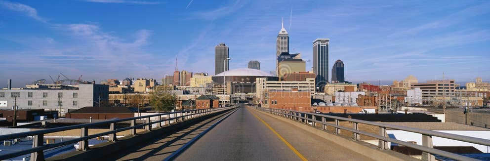Indianapolis State Capitol editorial photography. Image of daytime ...