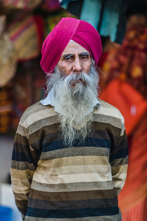 Abbigliamento Convenzionale Dell'India, Portiere Dressed Up Fotografia ...