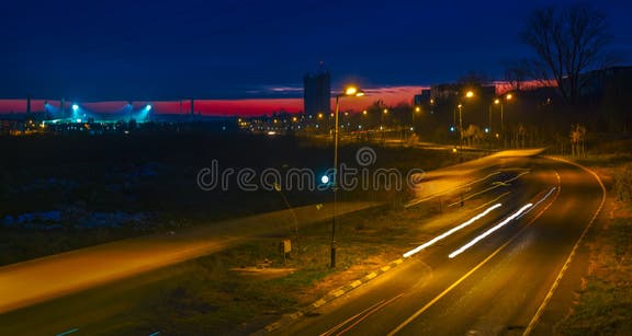 Indicatore Luminoso Sulla Strada Immagine Stock - Immagine di autunno ...