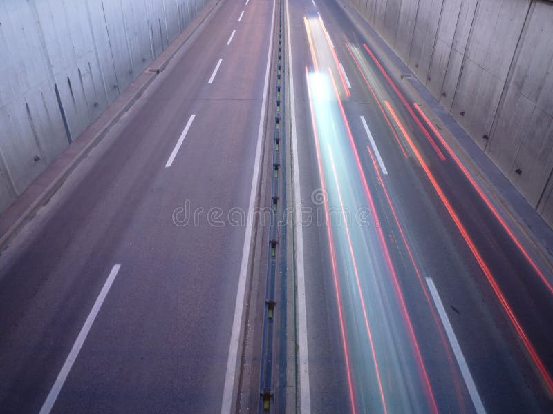 Indicatori Luminosi Sulla Strada 2 Immagine Stock - Immagine di righe ...