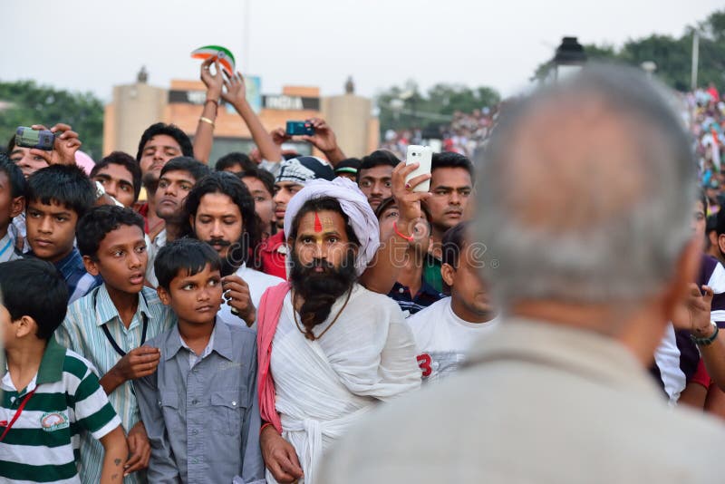 Indische Mensen Bij De Grens Redactionele Foto - Image of punjab ...