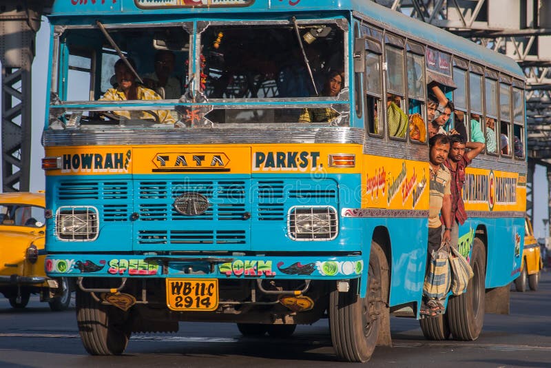 Indischer Bus redaktionelles bild. Bild von erfahrung - 98668065
