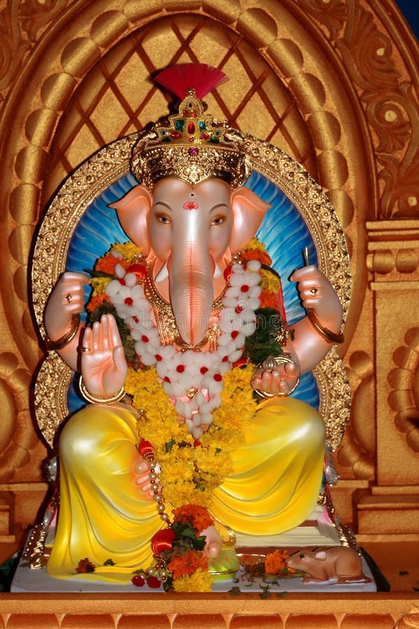 Indischer Gott Des Wohlstandes Stockbild - Bild von fertigkeit, recht ...