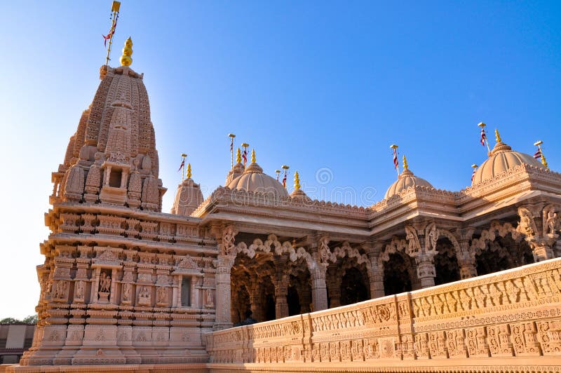 Indischer Tempel In Kolkata Stockfoto - Bild von kolkata, indischer ...